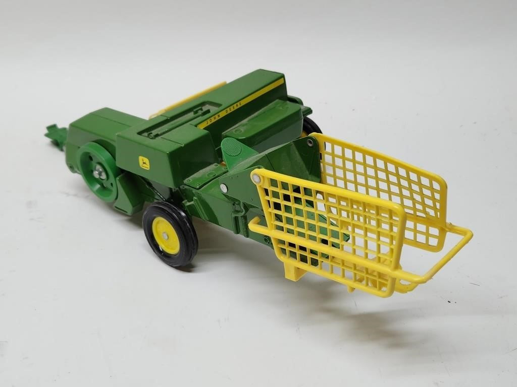 1/16 John Deere Square Baler Implement - Howelling Toys & Collectables ...